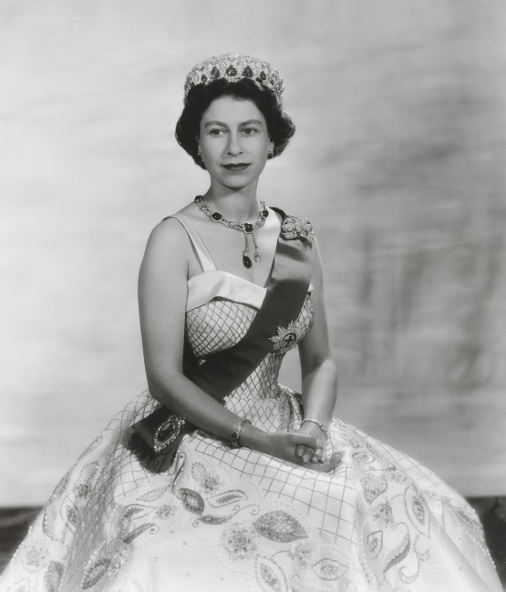 "The Queen: Portraits of a Monarch" to go on Display at Windsor Castle ...