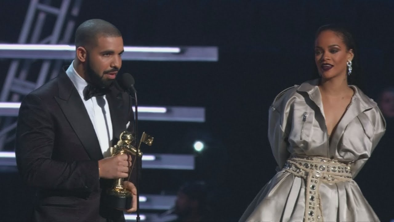 Drake declares his love for Rihanna at VMAs - The Global Herald