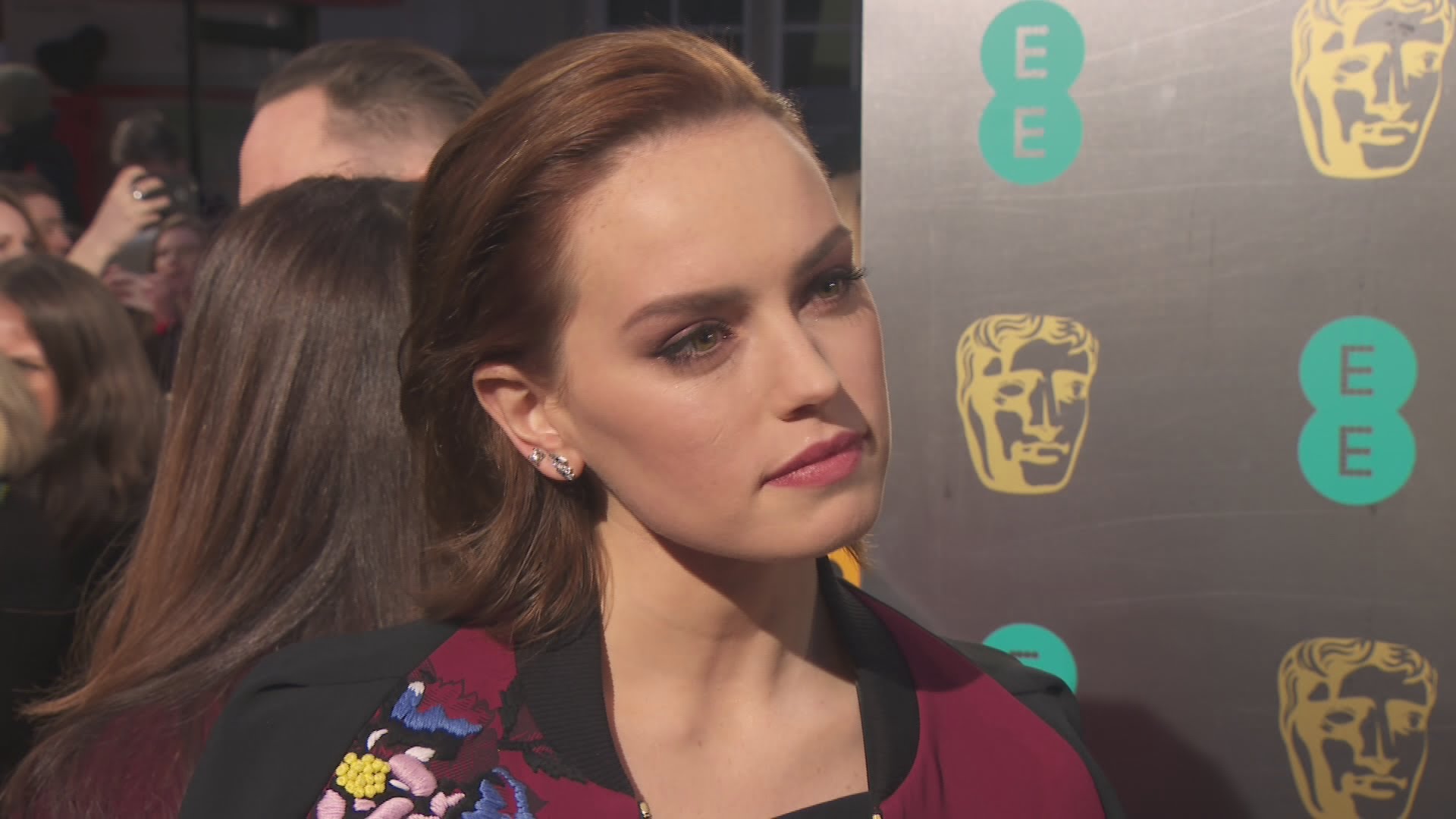 BAFTAs 2017: Daisy Ridley pays tribute to Carrie Fisher - The Global Herald