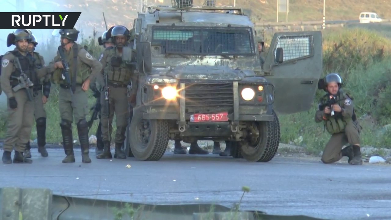 IDF fire rubber bullets & tear gas at supporters of Palestinian hunger ...