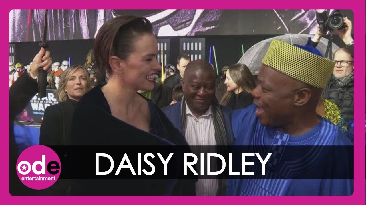 STAR WARS: Daisy Ridley has NICEST moment with John Boyega's dad! - The ...