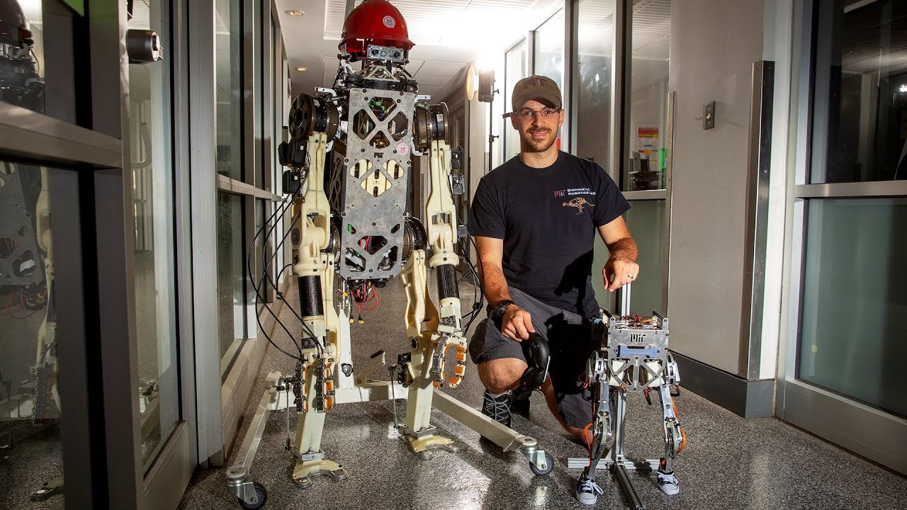 Make way for Little HERMES, the lightweight bipedal robot - The Global ...