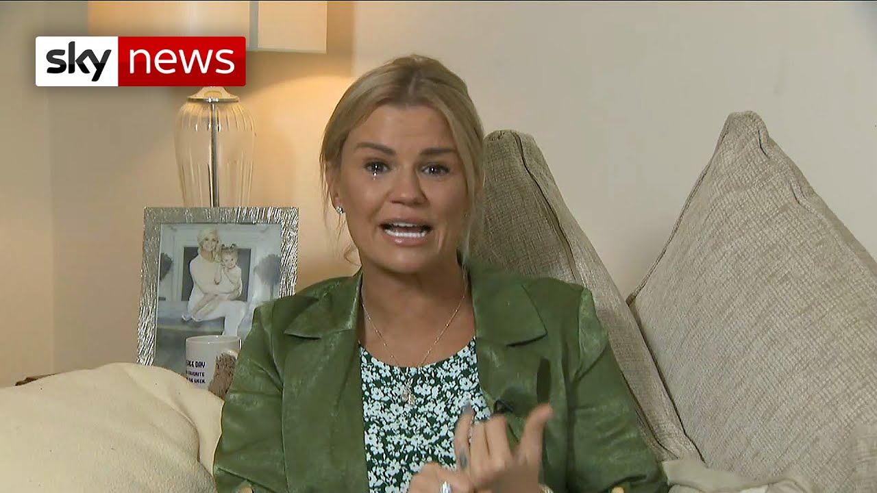 Kerry Katona breaks down talking about Caroline Flack - The Global Herald