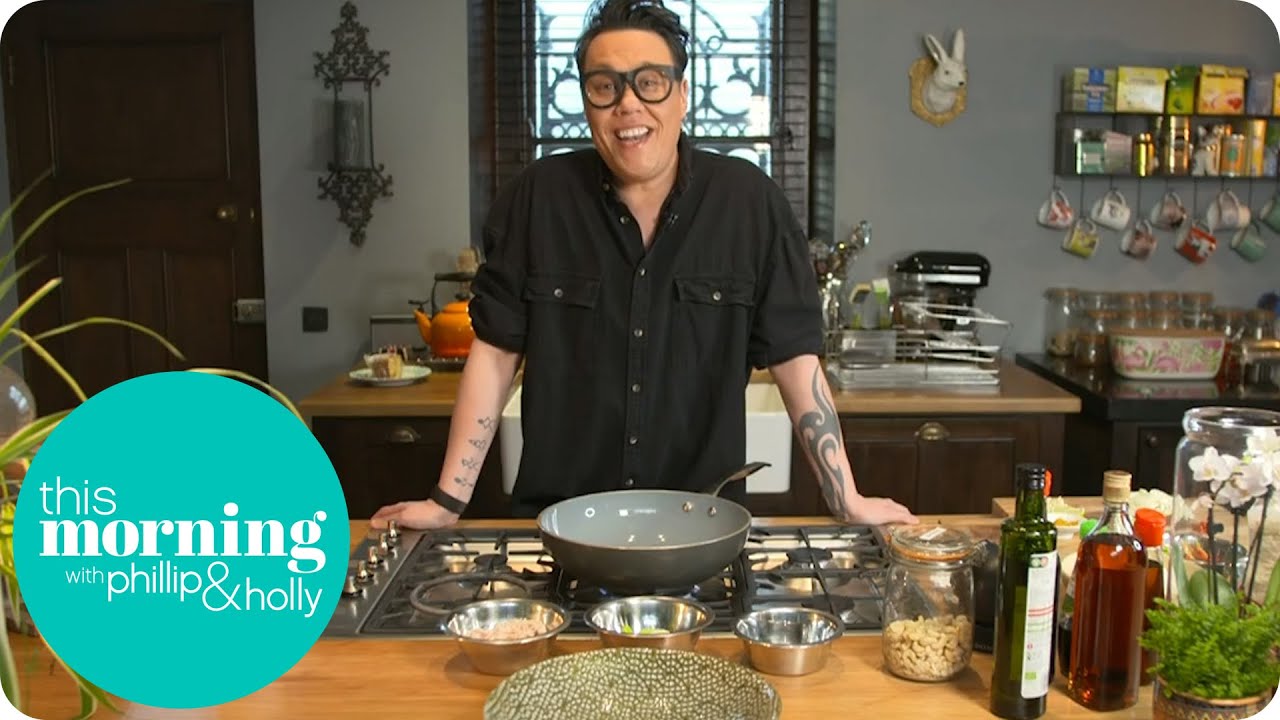Gok Wan Shows You How To Make Singapore Noodles | This Morning - The ...