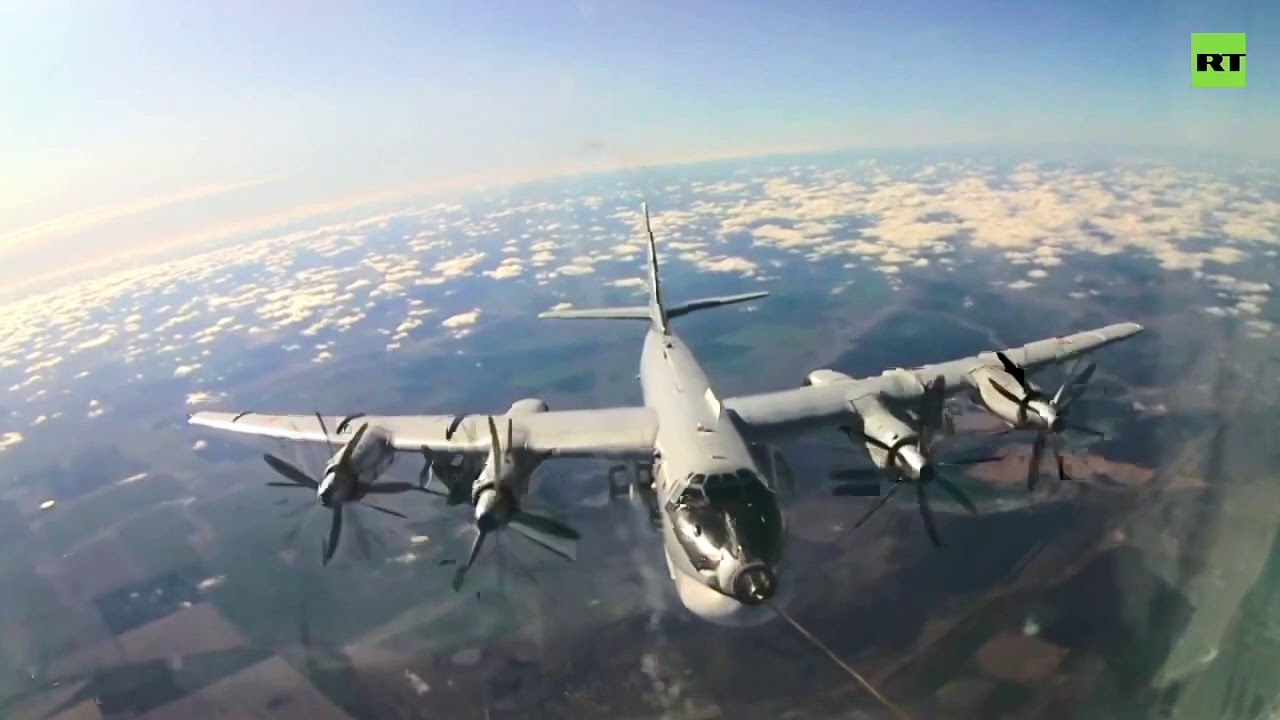 Mighty Planes | Russian strategic missile carriers refuel mid-air over ...