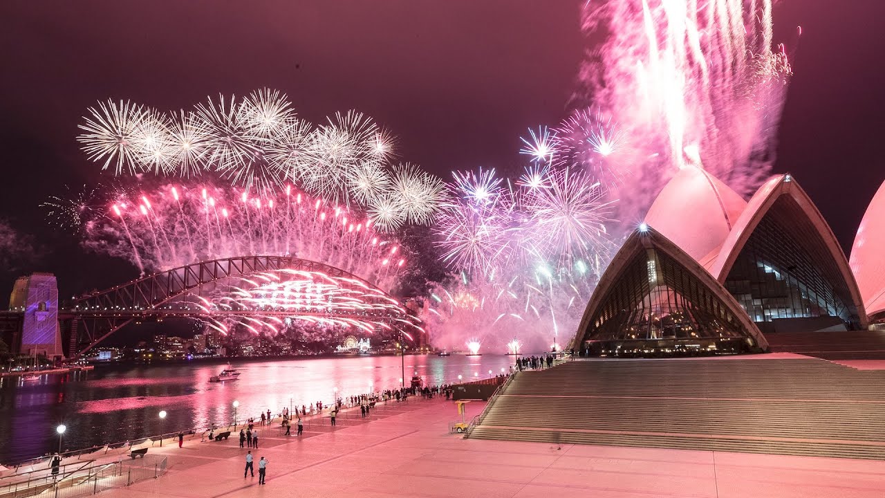 Watch countries around the world celebrate New Year's Eve - The Global ...