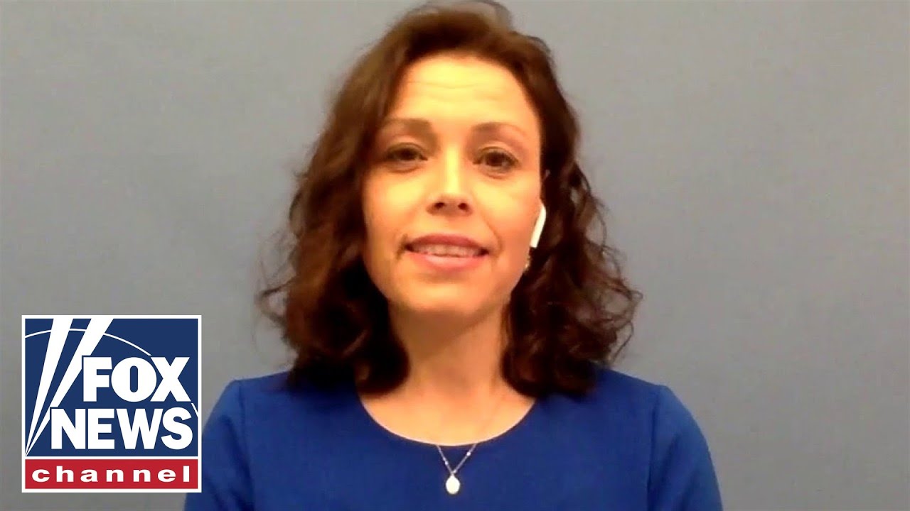 Former WH interpreter says she was harassed for perceived Trump support ...