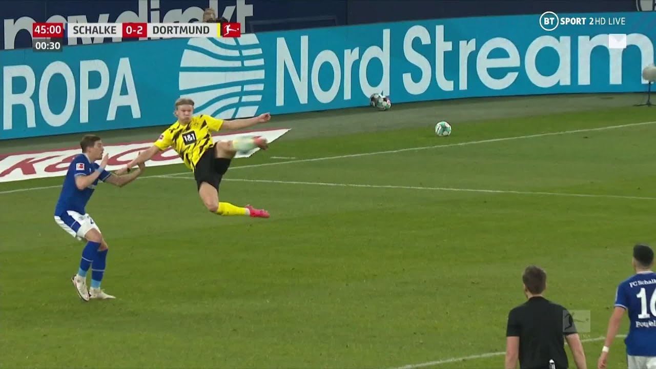 Erling Braut Haaland scores a magnificent bicycle kick in the ...
