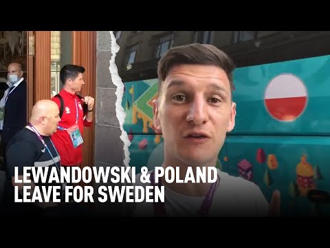 Robert Lewandowski gives thumbs up to fans before crunch Euro 2020 game ...