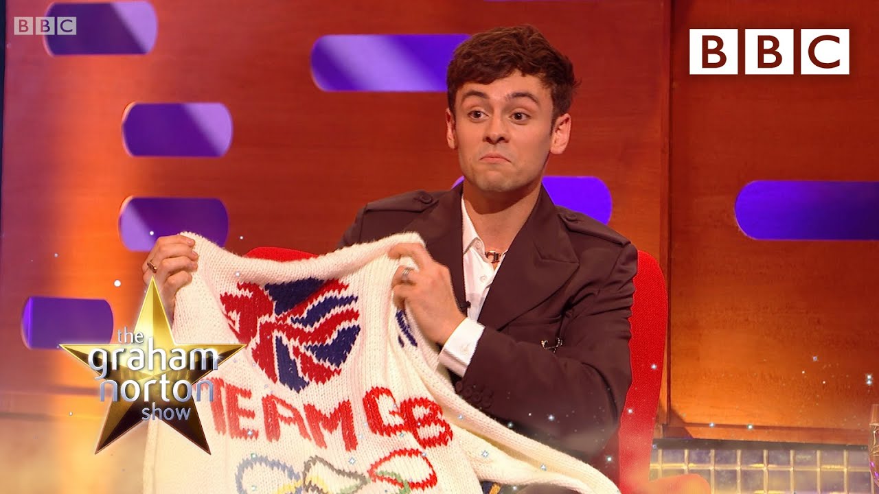 Tom Daley Shows Off His Adorable Pouch For His Gold Medals 😍 | The ...