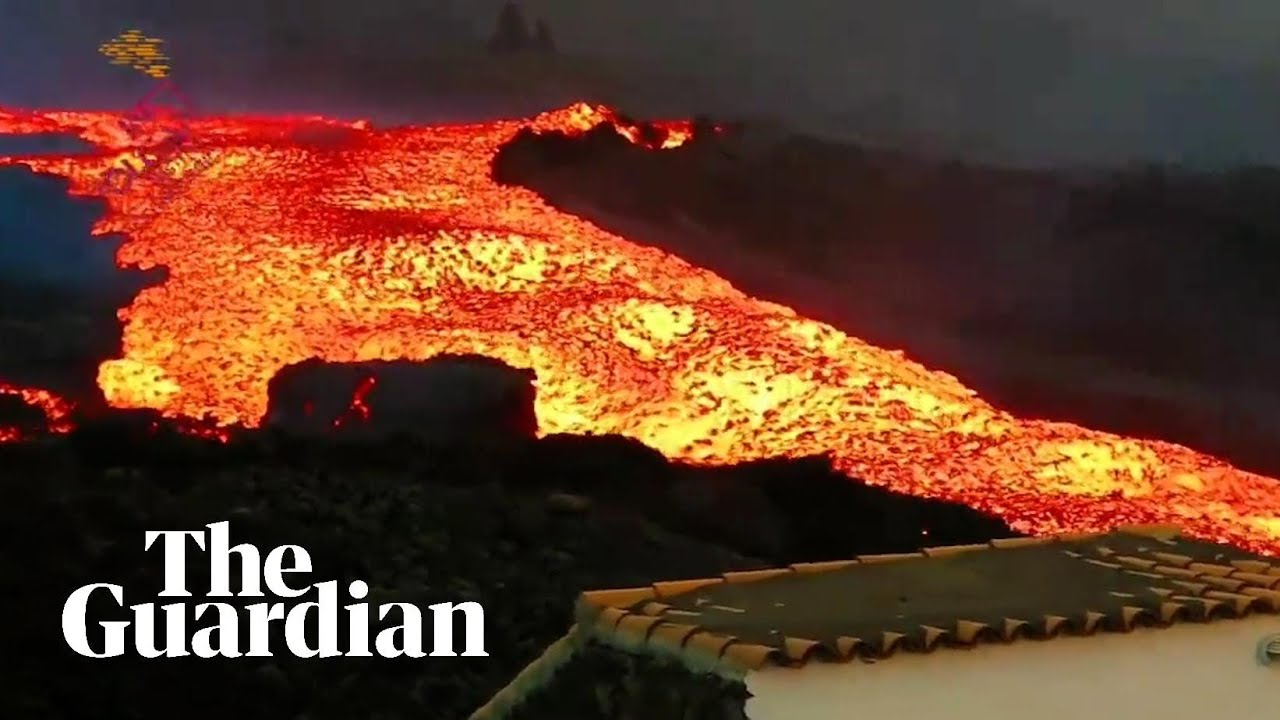 Fast-flowing river of lava pours from La Palma volcano in Canary ...