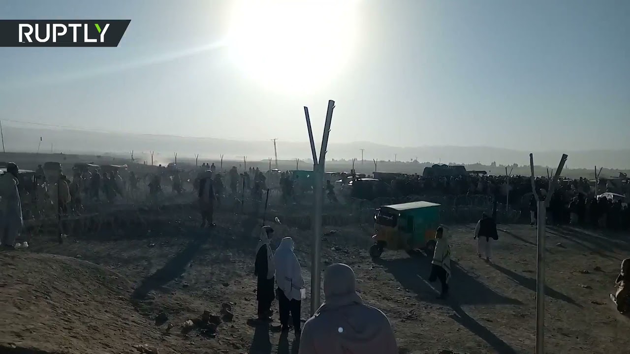 A way out | Stranded Afghans race to Chaman border crossing after ...