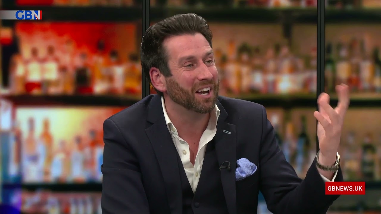 Jamie Raven joins Nigel Farage for Talking Pints - The Global Herald