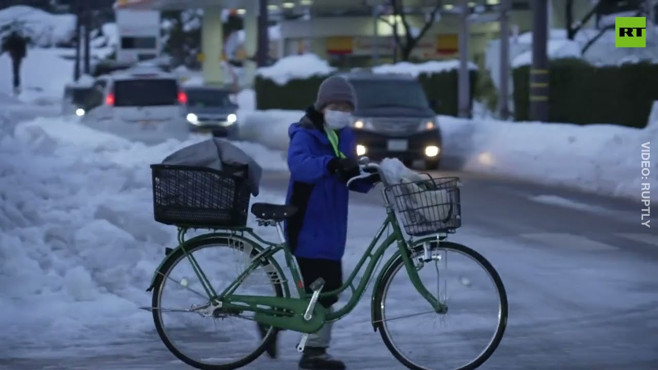 Winter STORM hits Japan, leaving Hikone blanketed in snow - The Global ...