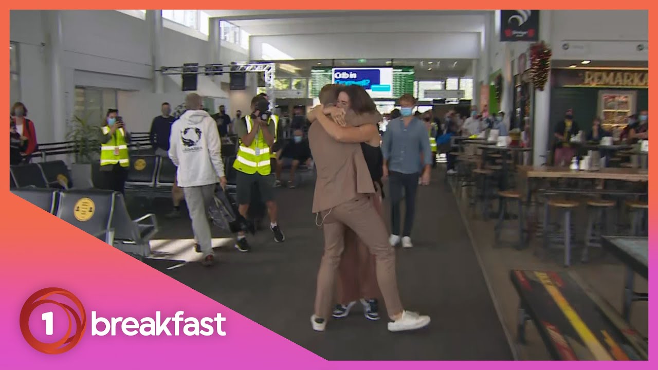 Breakfast's Matty McLean reunites with brother, sister in Queenstown ...