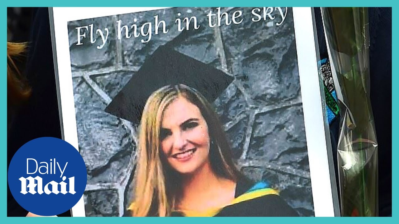 Ashling Muphy: Tragic moment children taught by teacher hold up her ...