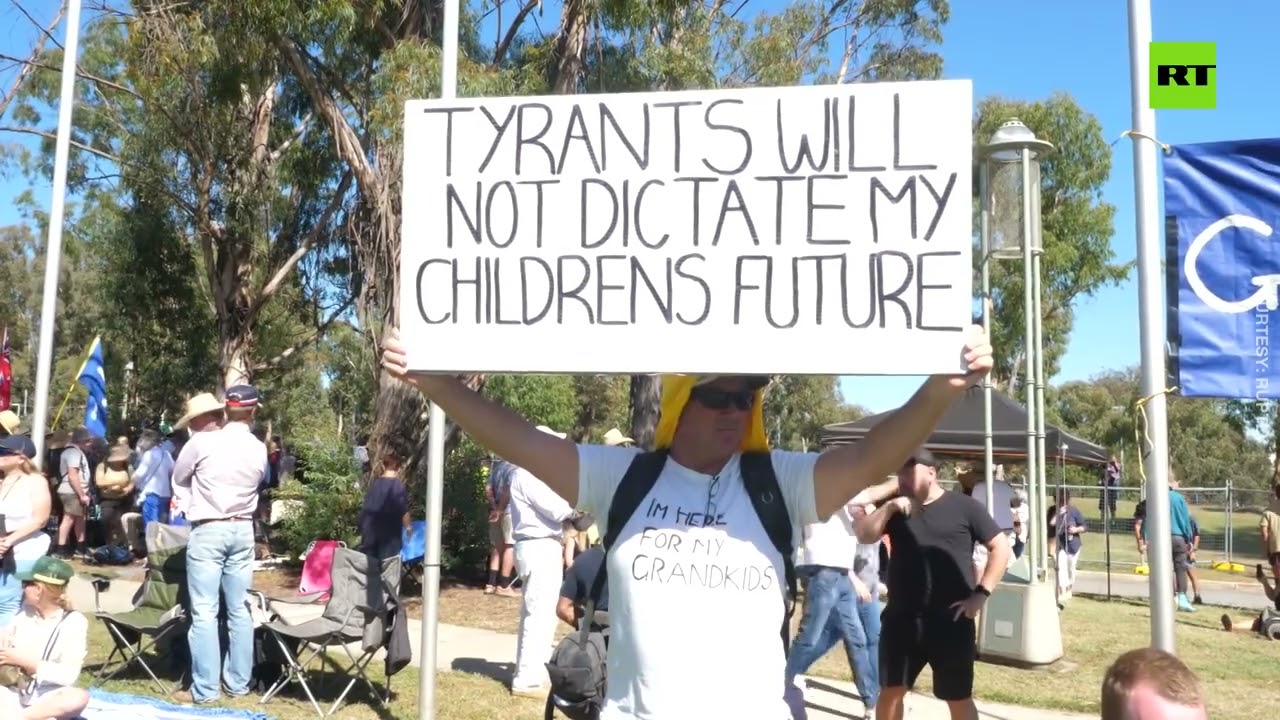 Convoy to Canberra | Thousands of Australian protesters march on ...