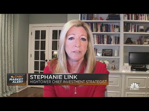 Stephanie Link lays out the key jobs and supply chain data she is ...