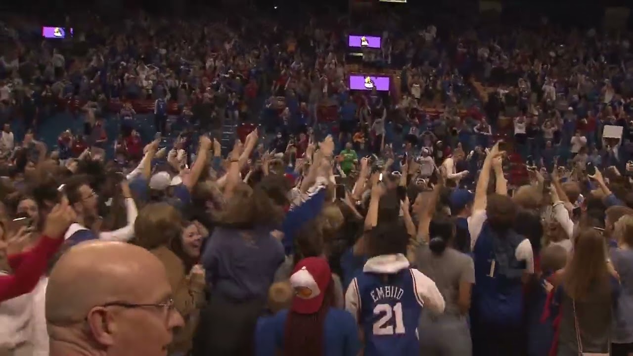 KU students react to Kansas title win at Allen Fieldhouse | College ...