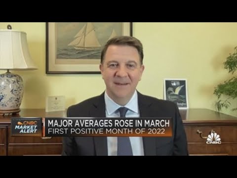 Silvercrest's Robert Teeter: The market is at a crossroads heading into ...