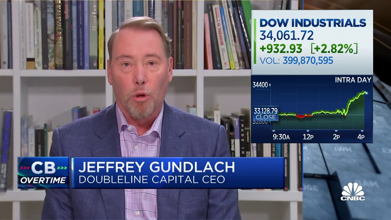 It's not surprising we're seeing a steeper curve, says DoubleLine Capital CEO Jeffrey Gundlach ...