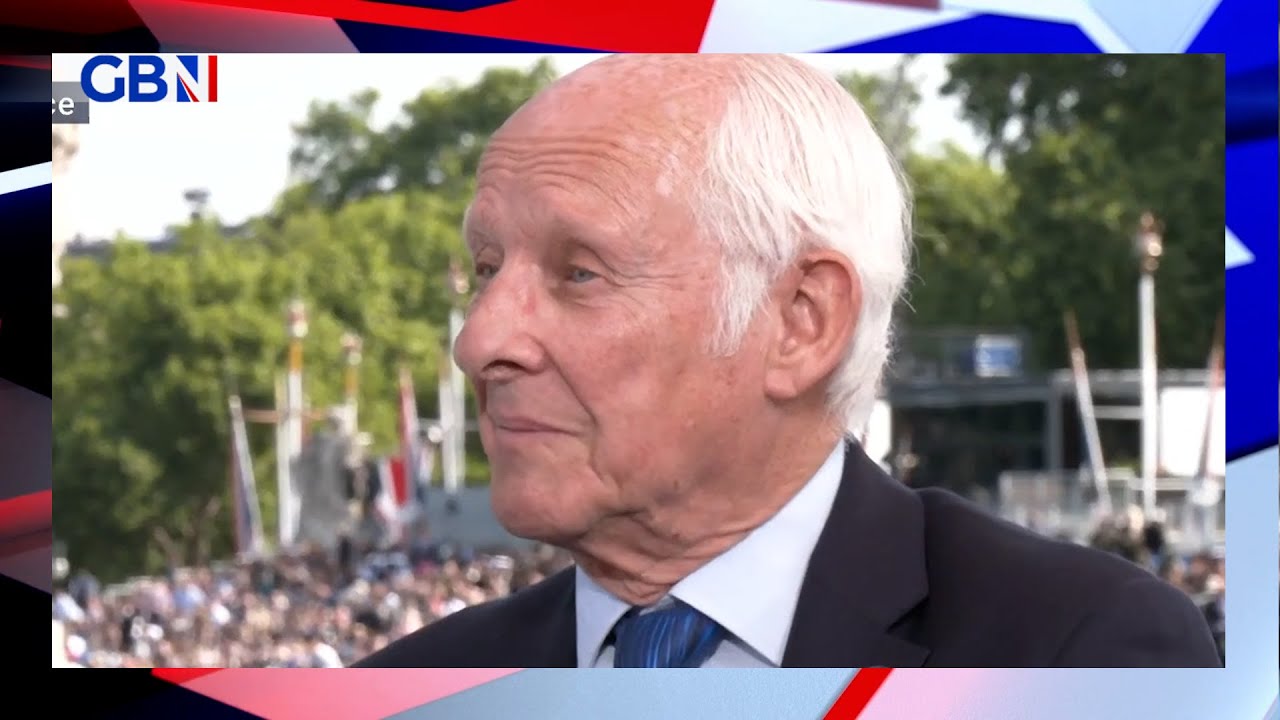 ‘She is the boss’ | Dickie Arbiter on Queen’s role in the Royal Family ...