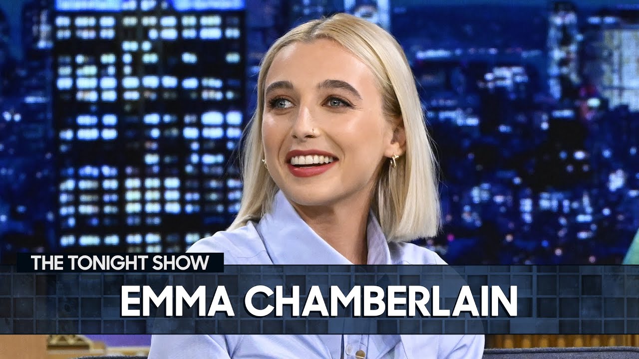 Emma Chamberlain Reacts to Her Viral Red Carpet Interview w/ Jack ...