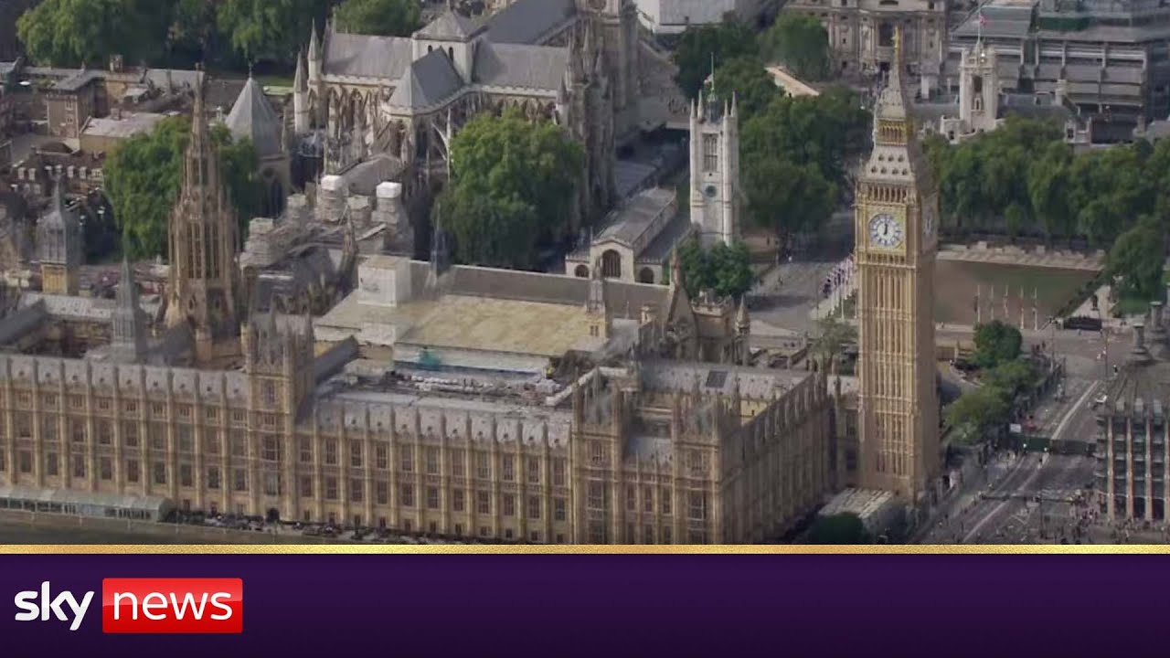 Watch live: Aerial footage over London as crowds queue ahead of Queen's ...