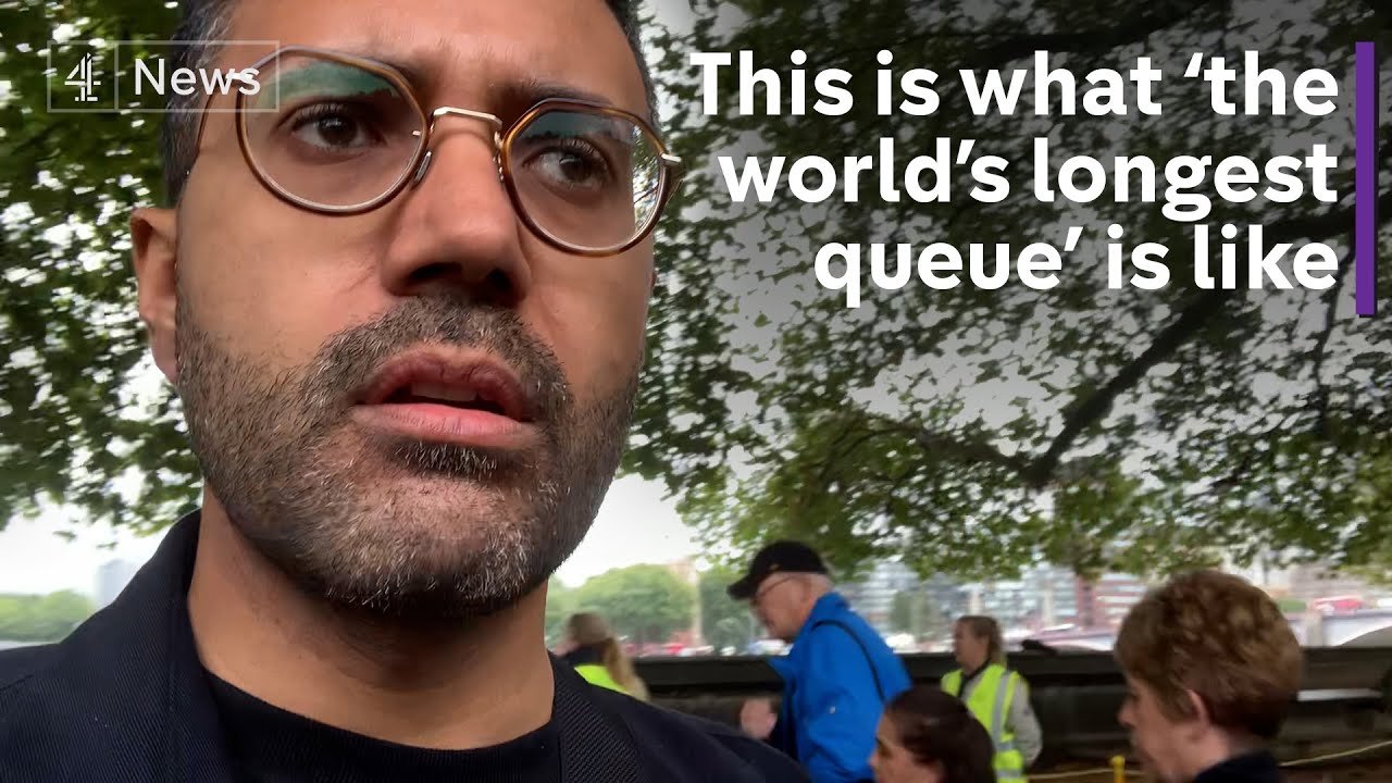 "I waited for hours in 'the world's longest queue' to see the Queen's ...