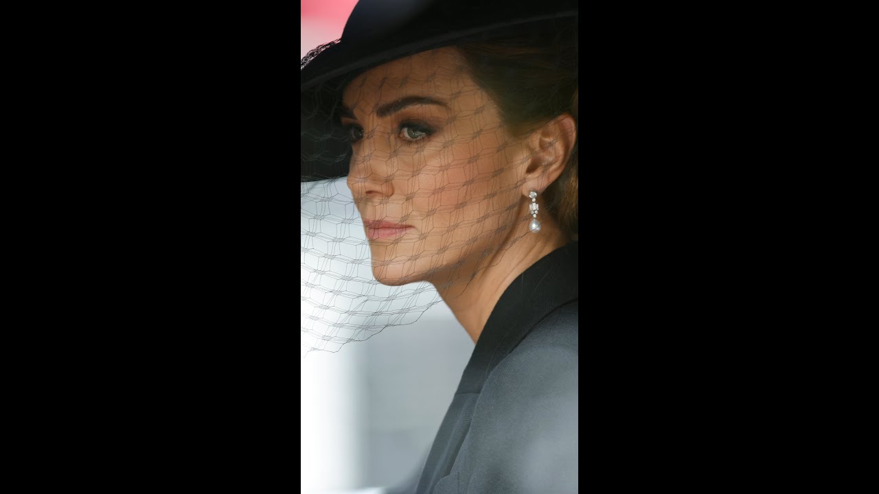 Kate Middleton is the definition of elegance during Queen Elizabeth II ...