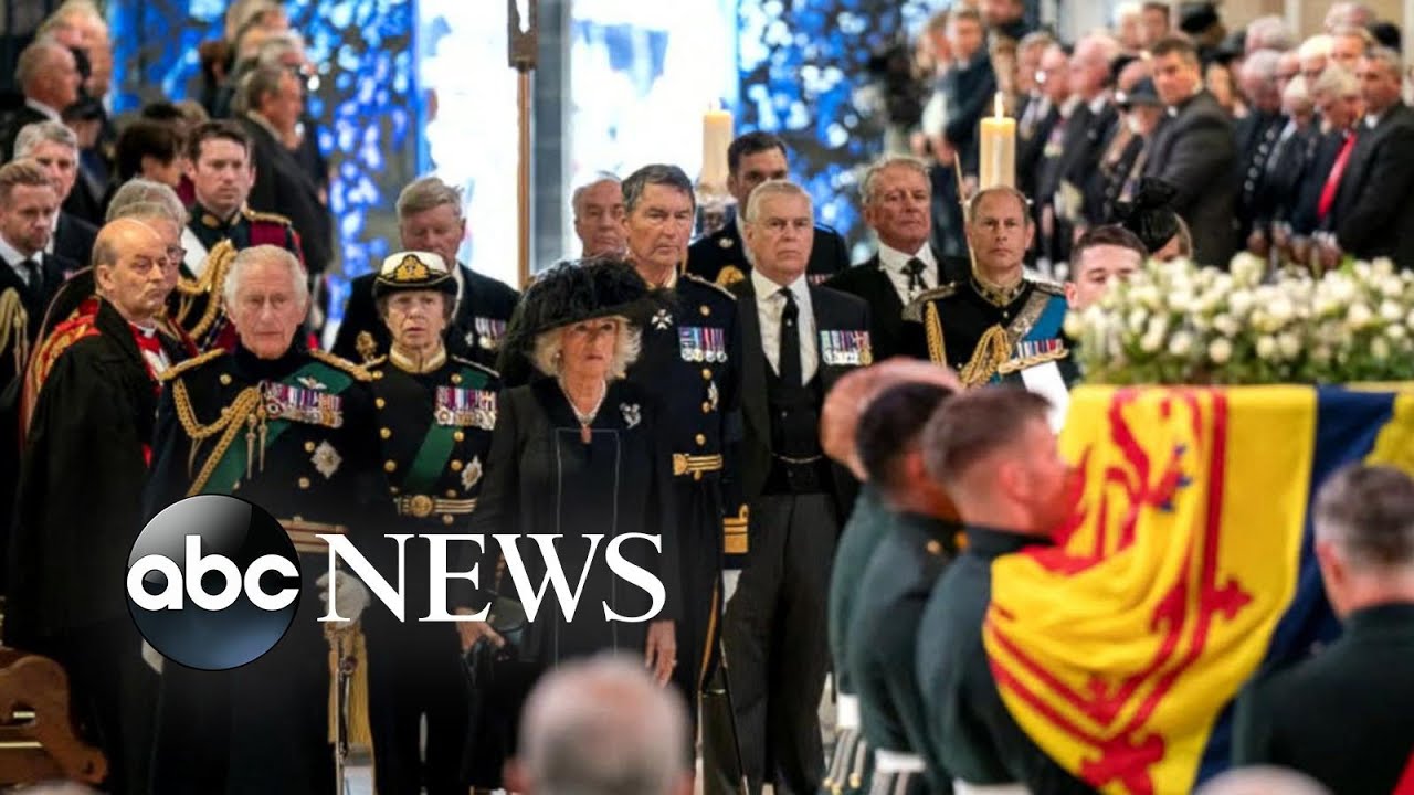 Thousands pay respect to Queen Elizabeth II - The Global Herald