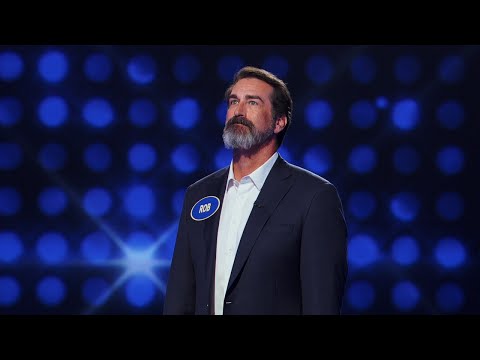 'Holey Moley' Hosts Joe Tessitore and Rob Riggle Play Fast Money ...