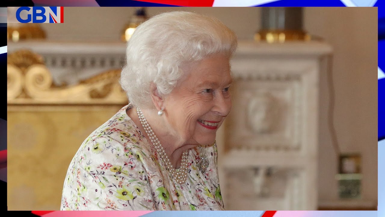Arlene Foster calls Queen Elizabeth II her 'inspiration.' - The Global ...