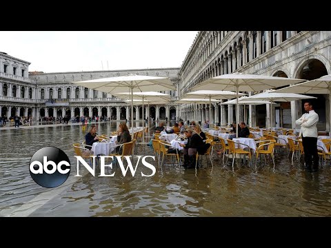 Venice waters rise, Hurricane Ian, Mahsa Amini protest: World in Photos ...