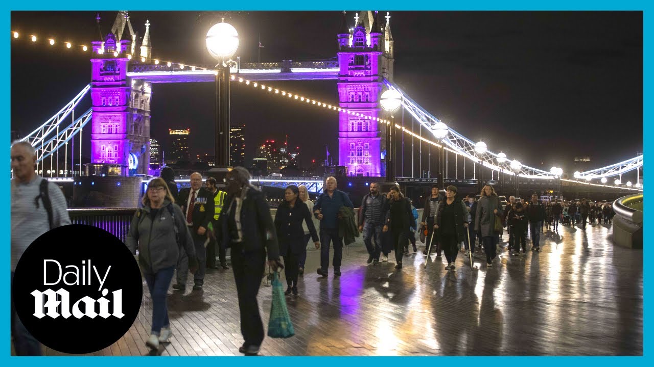 Queen Elizabeth II: Thousands queue during night to see Her Majesty ...