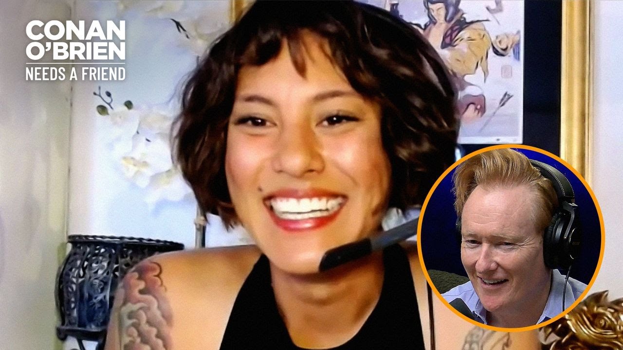 A Fan Introduces Conan To Her Harris's Hawk | Conan O’Brien Needs a Fan ...