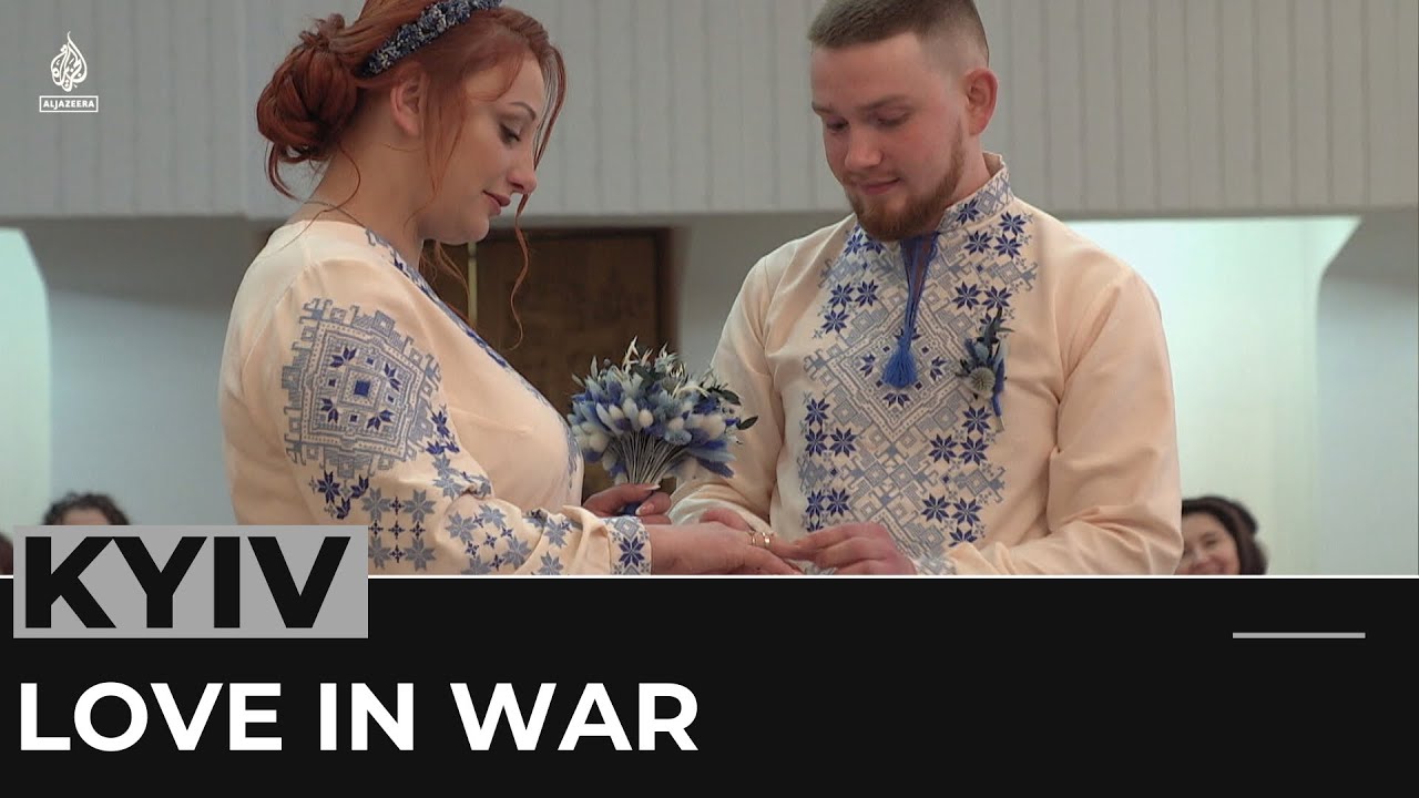 Love in the time of war: Couples get married amid air raid sirens in ...