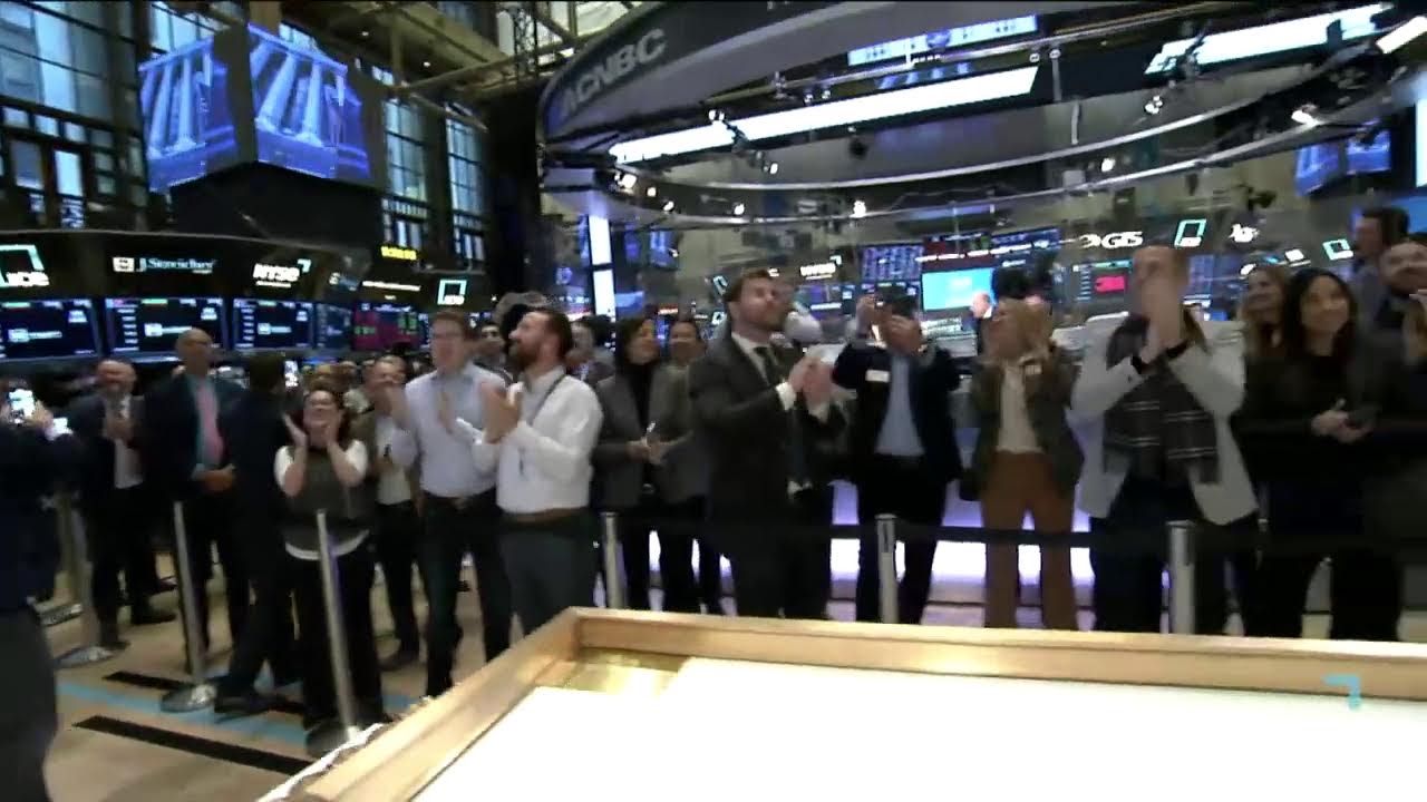 The NYSE welcomes @GM as it launches its “EVs for Everyone” strategy ...