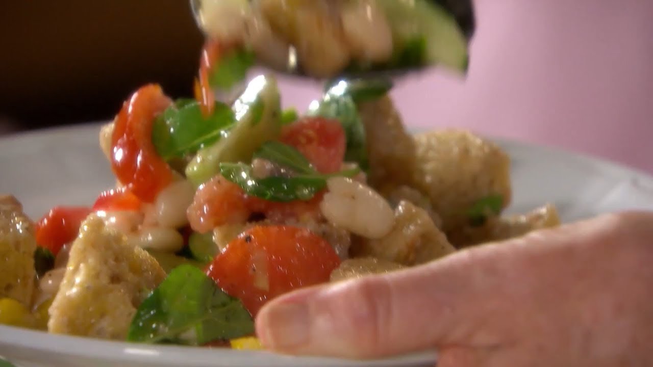 How to Make Martha Stewart's Panzanella | Martha's Cooking School ...