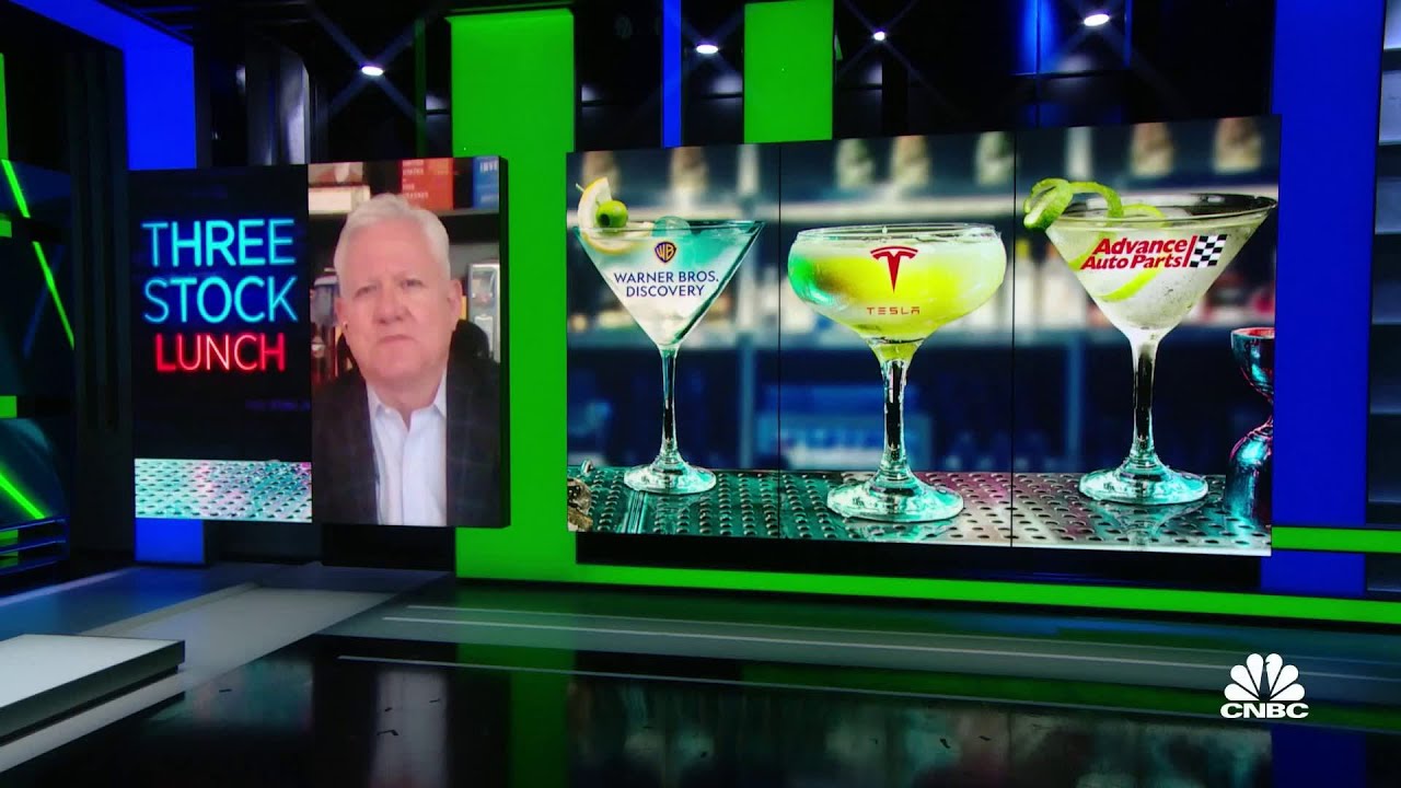 Three-Stock Lunch: Warner Bros. Discovery, Tesla and Advance Auto Parts ...