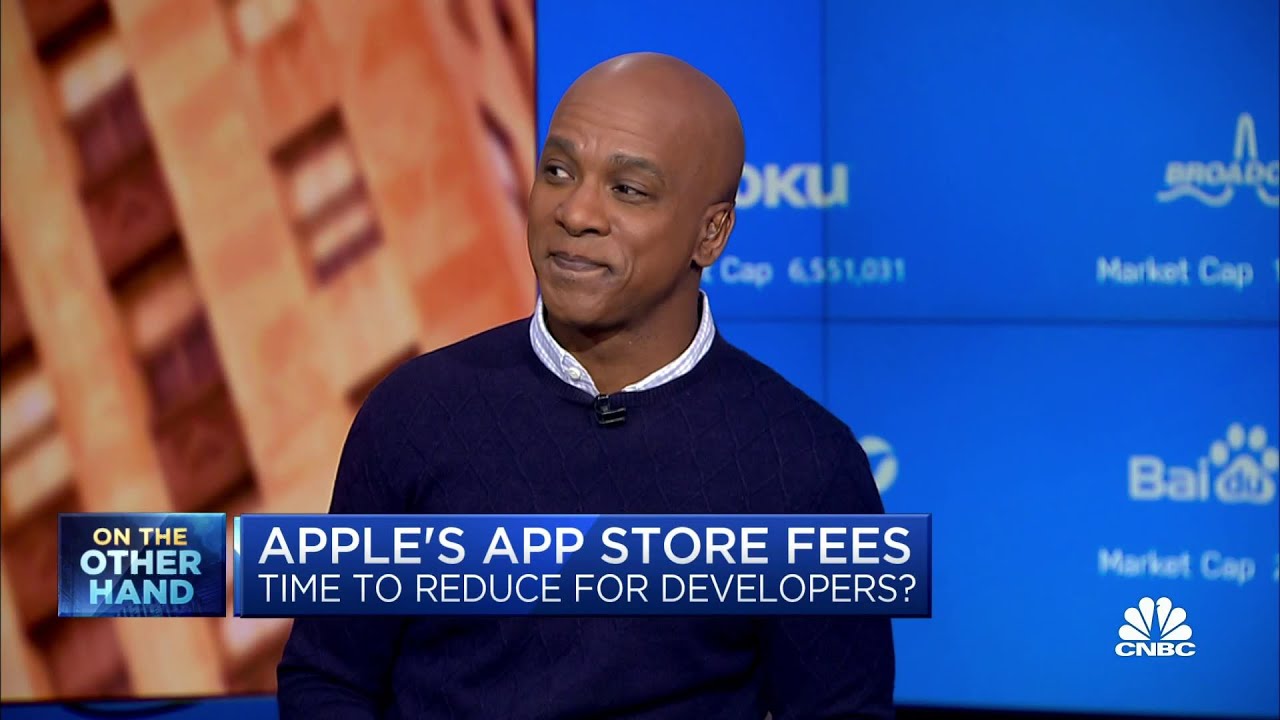 Should Apple cut app store fees after Musk criticism? Here are both ...