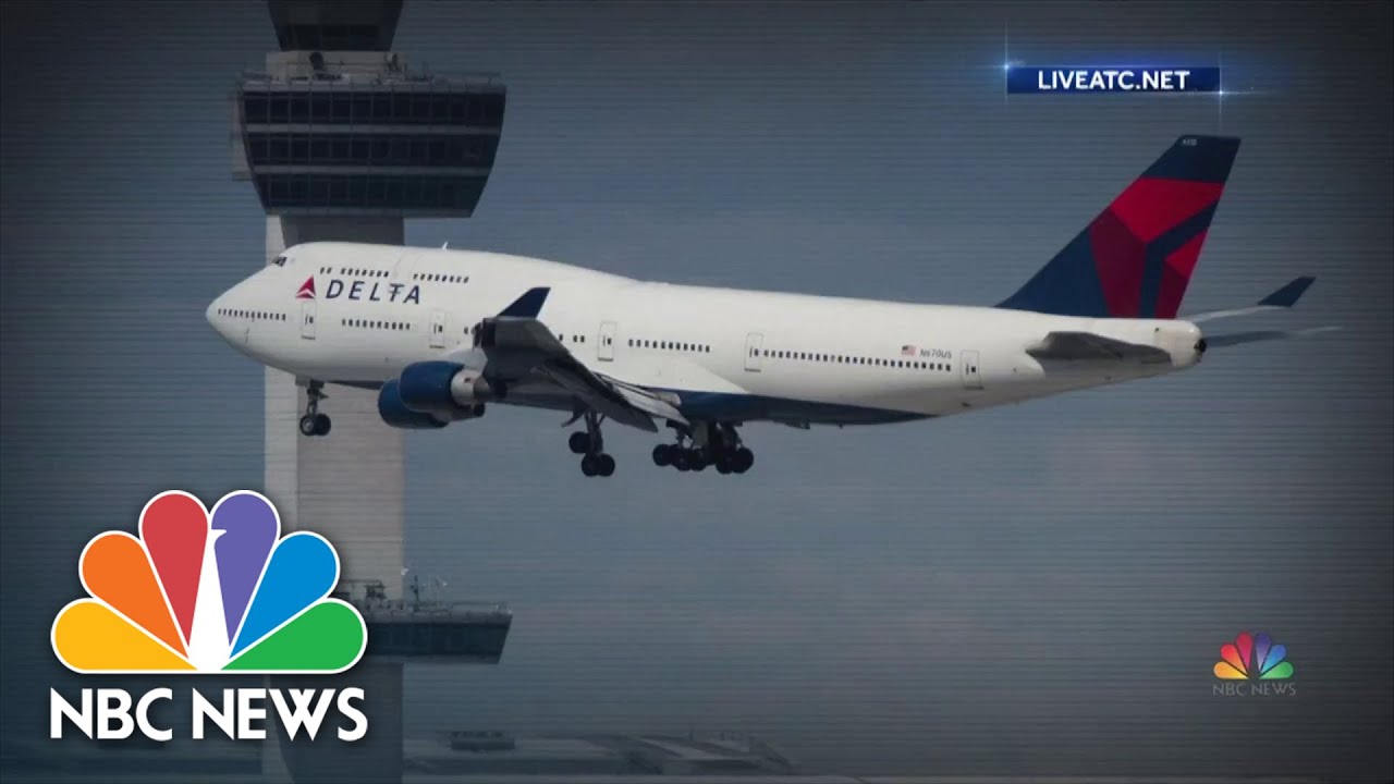 Terrifying near-miss between passenger planes at JFK Airport - The ...