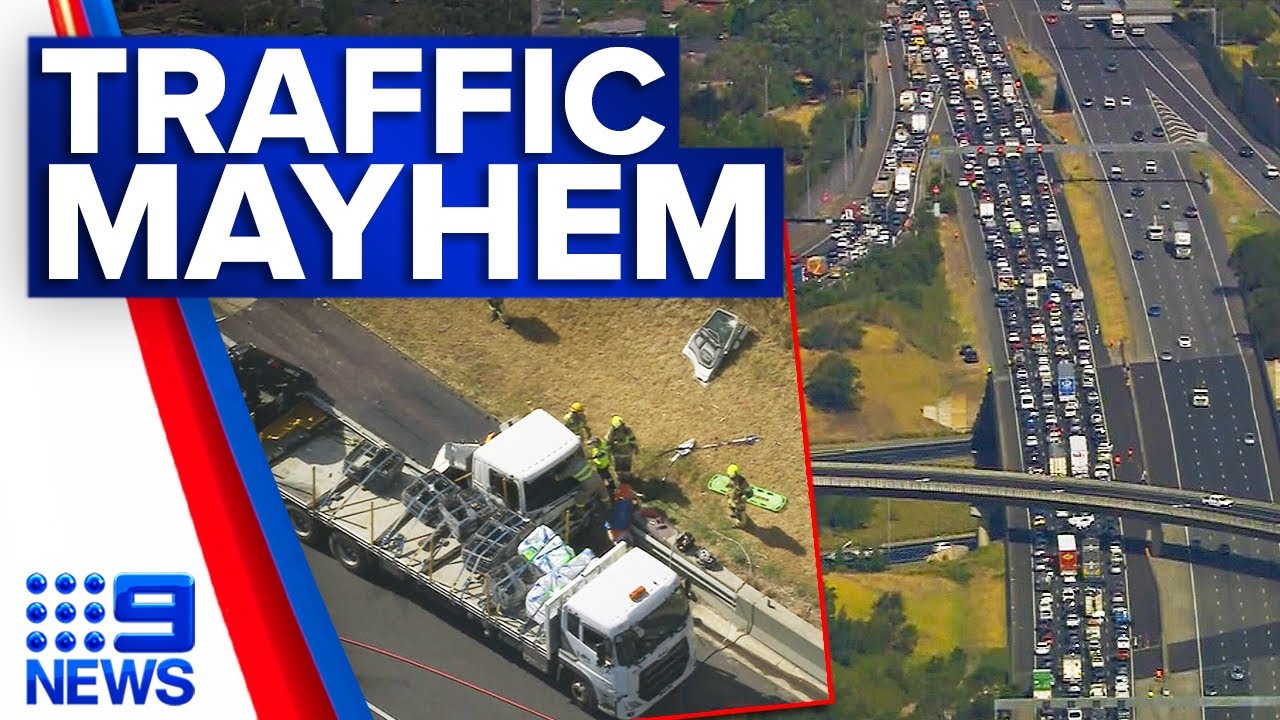 Three injured after major crash on Melbourne freeway | 9 News Australia ...