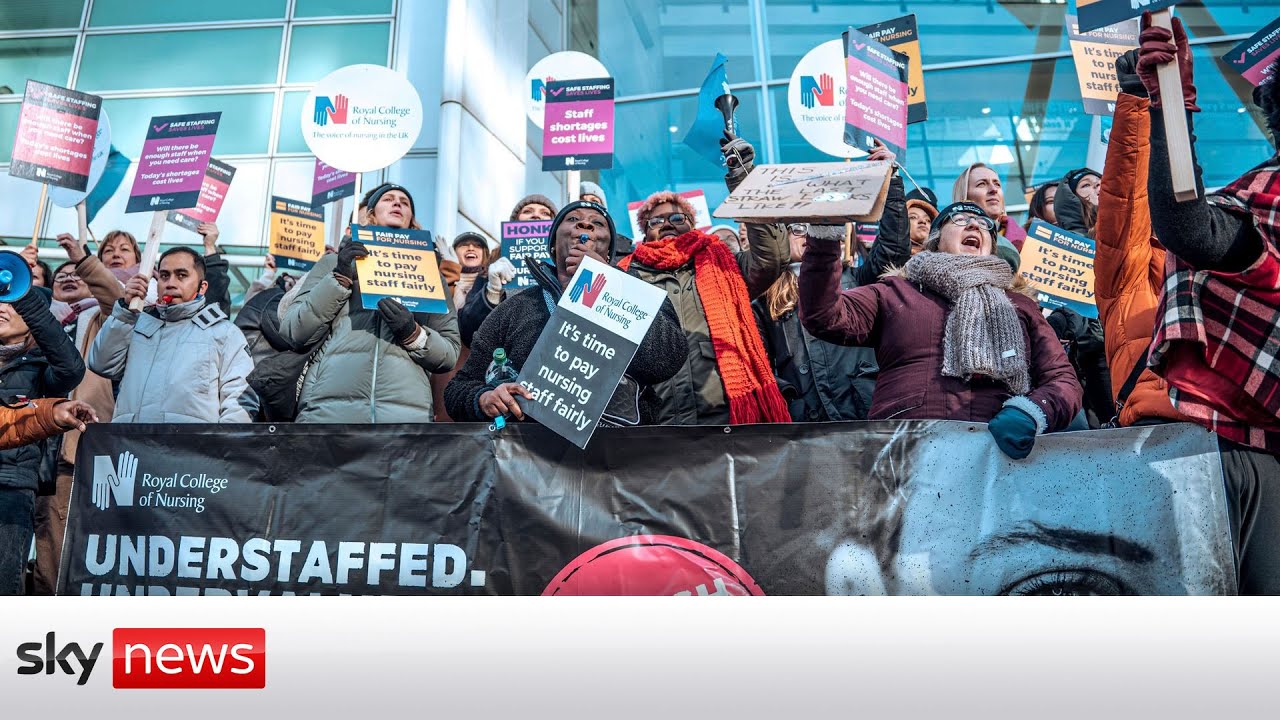 Strikes Aande Intensive Care And Cancer Nurses Could Soon Join Picket