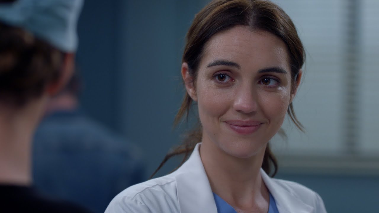 Jo Complements Millin on Her Bedside Manner - Grey's Anatomy - The ...