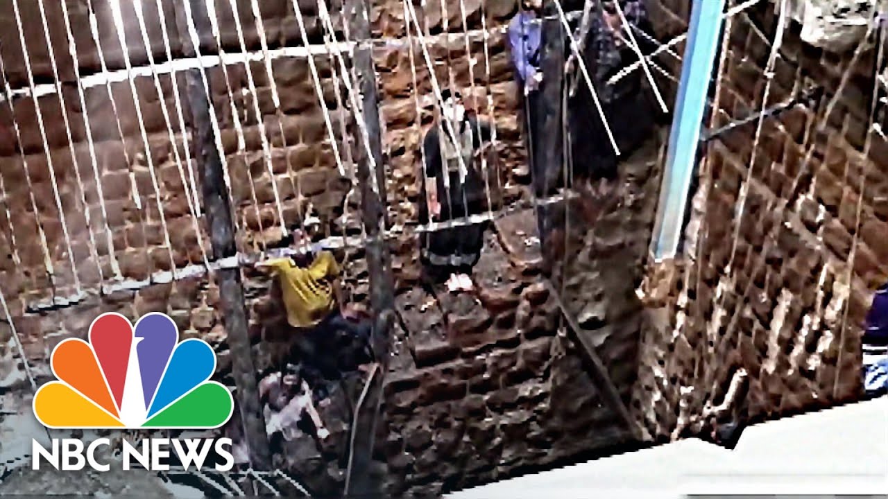 35 bodies recovered after well collapses at Indian temple - The Global ...