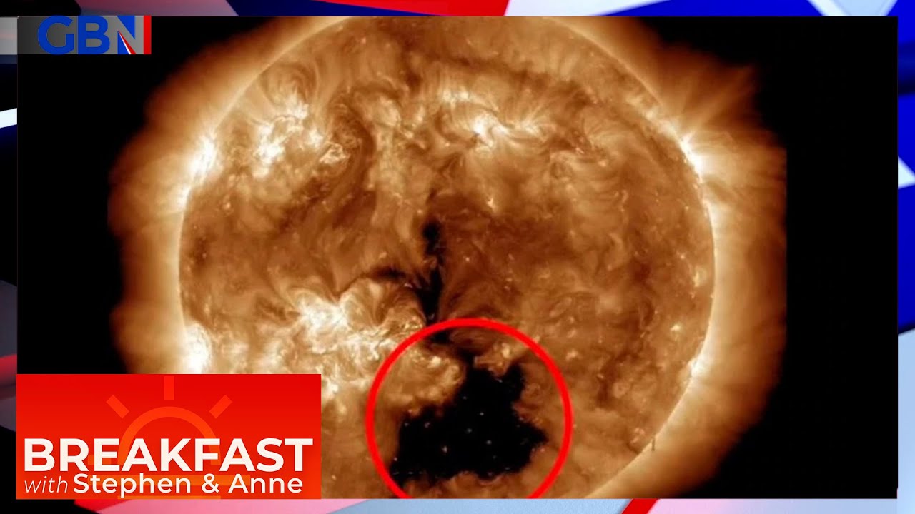 NASA: MASSIVE hole on Sun could blast the Earth with high-speed solar ...