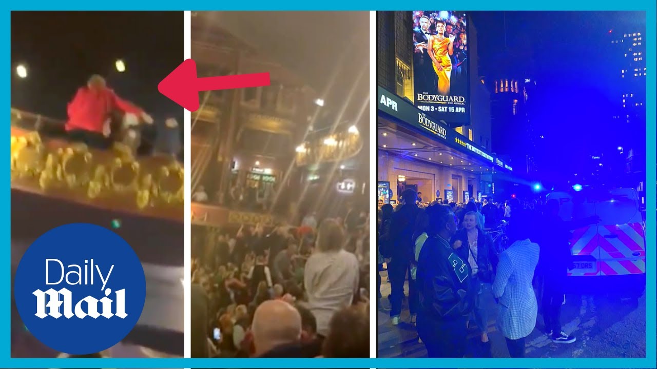 Shocking moment rowdy women thrown out of The Bodyguard musical - The ...