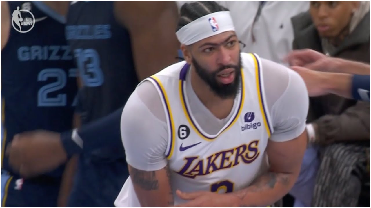 Anthony Davis suffers apparent right shoulder injury | NBA on ESPN ...