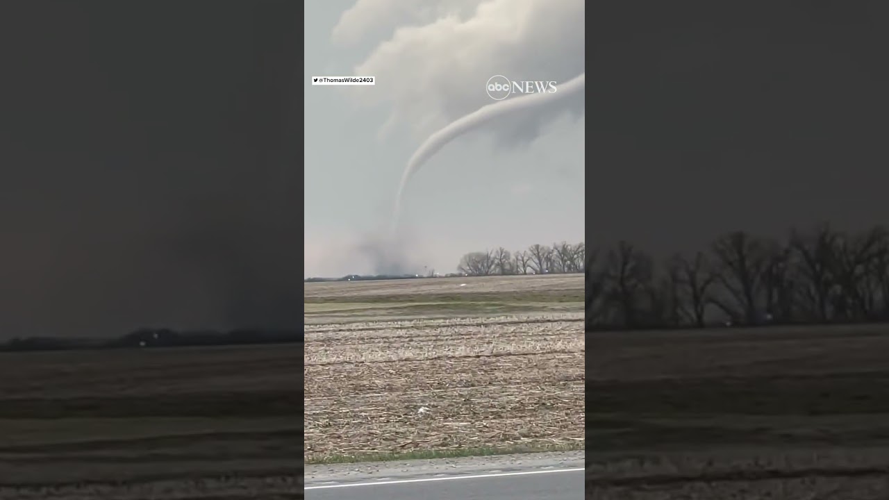 Powerful tornado spotted as deadly storms tear across Midwest | ABC ...